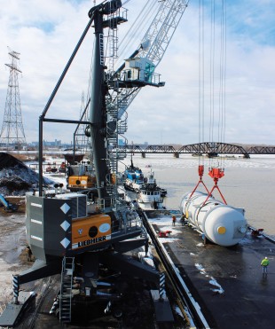 liebherr-lhm-280-mobile-harbour-cranes-general-cargo-heavy-tandem-lift ...