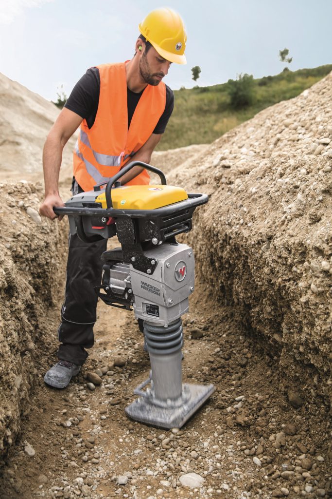 Los apisonadores a batería de #Wacker Neuson trabajan más – Revista ...