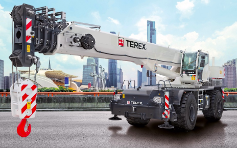 Nueva grúa todoterreno Terex RT 90