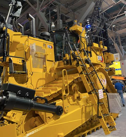 La nueva topadora Cat® D10 en MINExpo