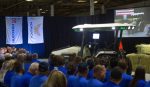 Foxconn y Monarch Tractor en un evento revelación del tractor Monarch MK-V