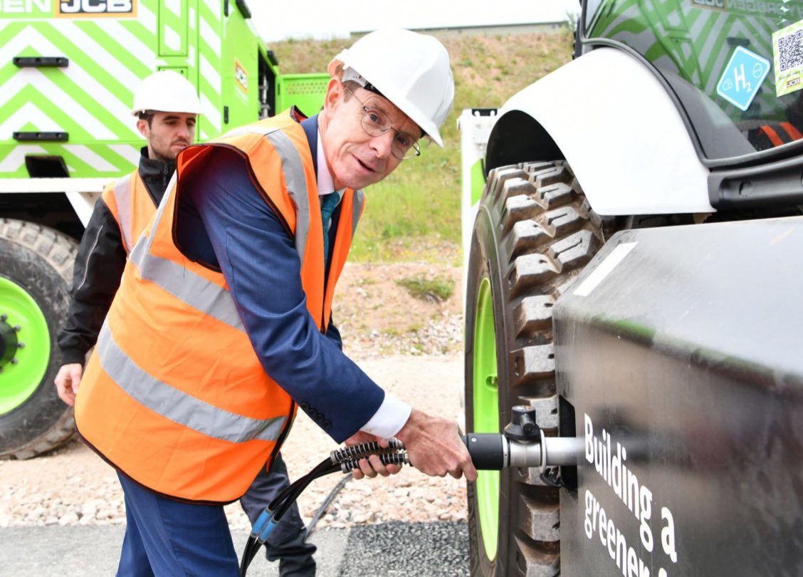 JCB presenta un reabastecimiento de hidrógeno móvil