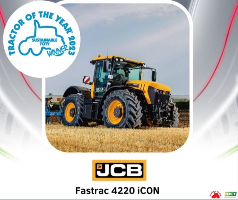 El JCB Fastrac 4220 iCON, tractor Sostenible 2023 en el EIMA