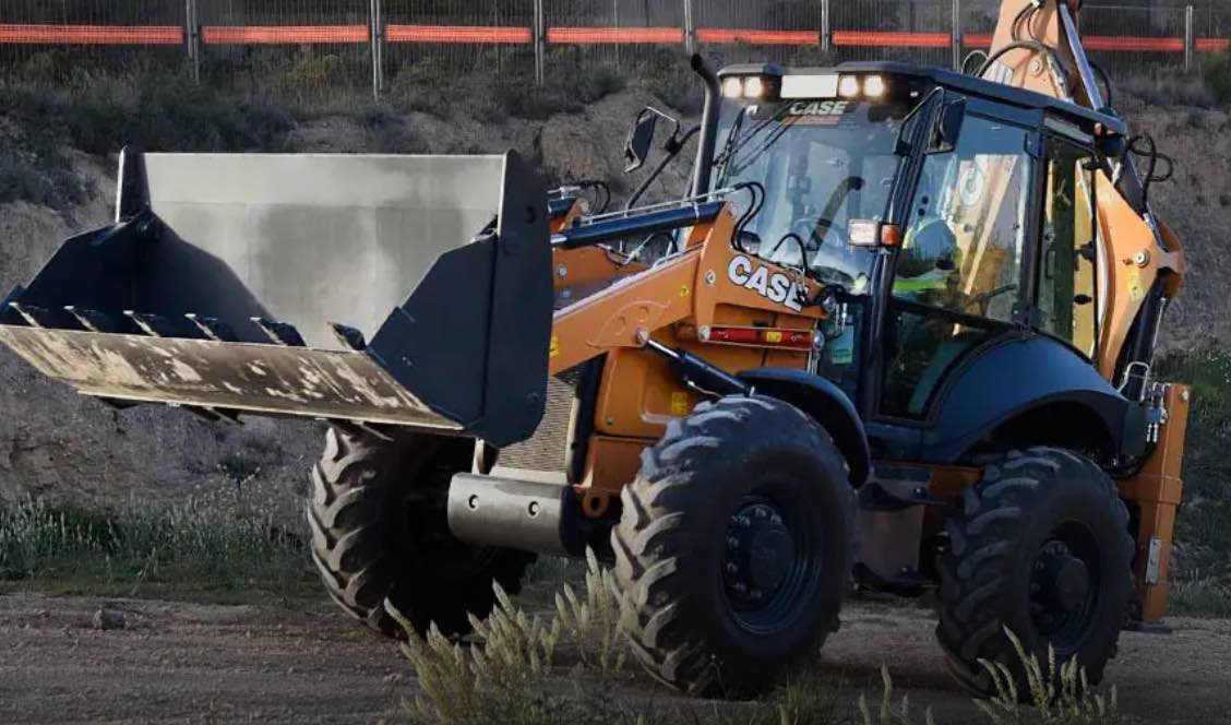 CASE Construction Equipment lanza la nueva serie SV de retroexcavadoras