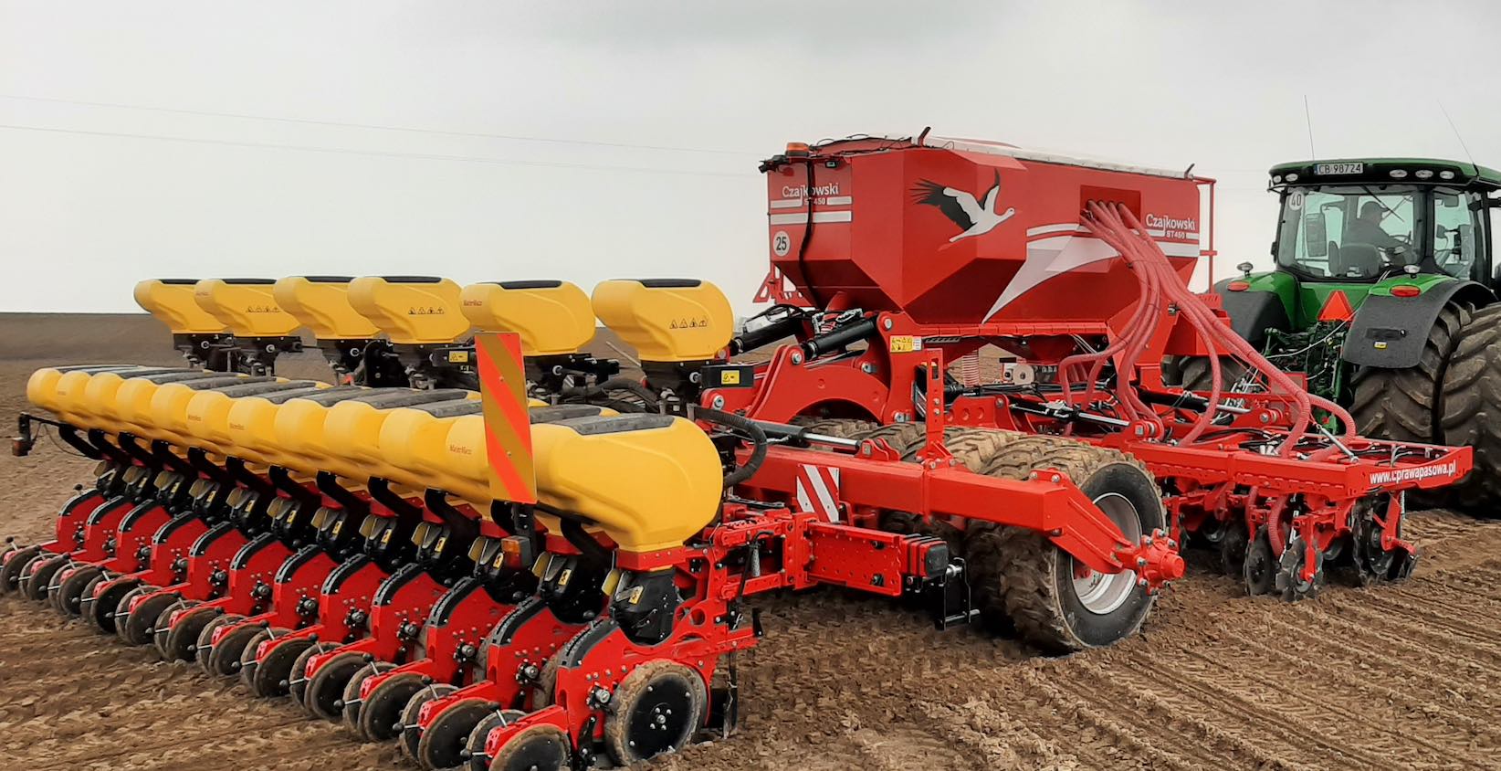 noticias maquinaria La sembradora de precisión MATERMACC MS823 ...