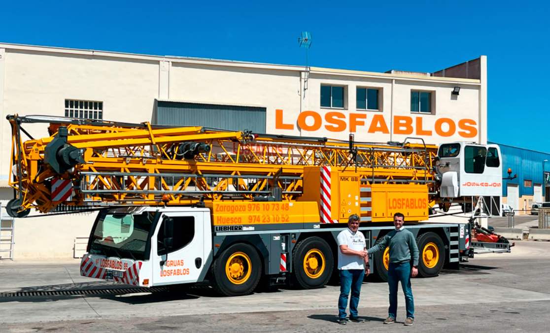 Grúas Losfablos refuerza su parque con la grúa Liebherr MK 88