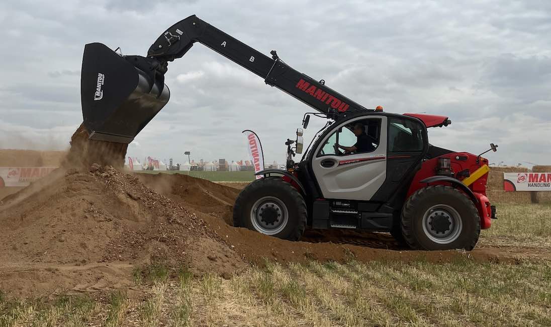 Manitou presentó en España su nuevo manipulador agrícola MLT 850-145 V+