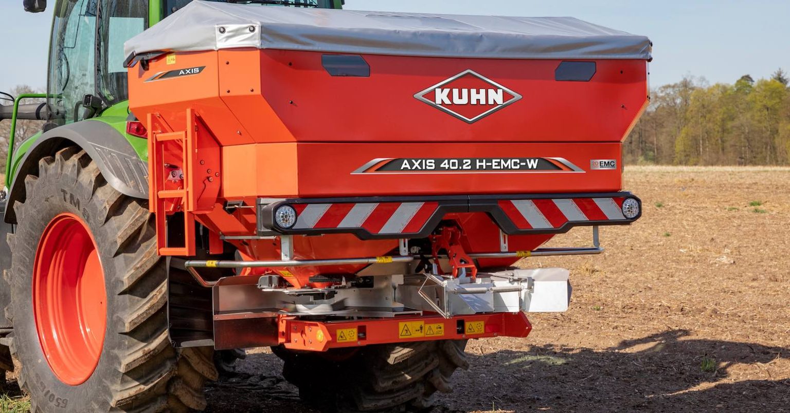 Nuevo deflector de esparcimiento en lindes de KUHN