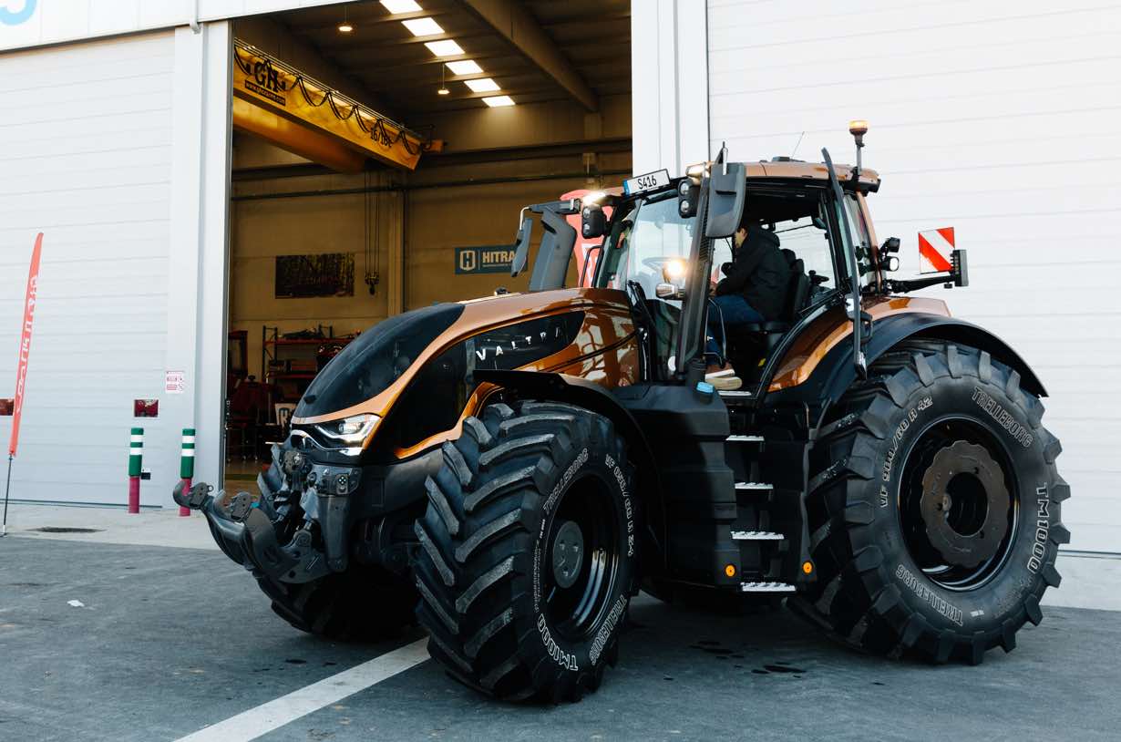 YANMAR Europe presenta el nuevo tractor compacto YM359