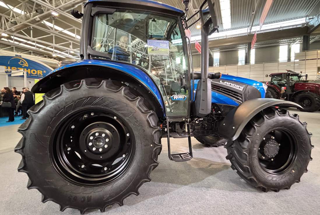 Landini con sus tractores mas innovadores en Agraria 2025