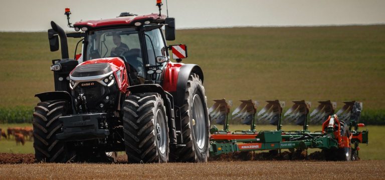 noticias maquinaria El Case IH Optum 440 reconocido en los premios Farm ...