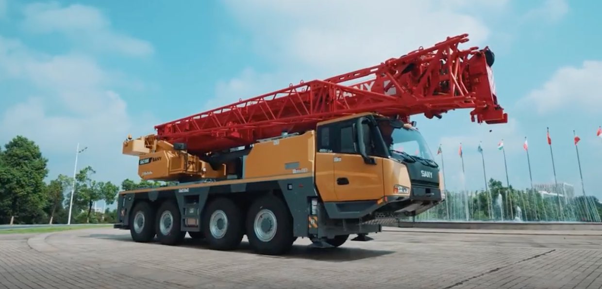 Heavy Equipment Ibérica destaca beneficios grúa SANY SAC700E