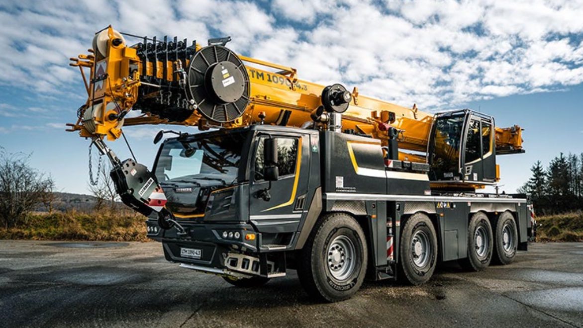 Nueva grúa móvil Liebherr LTM 1090-4.3 equipada con LICCON3